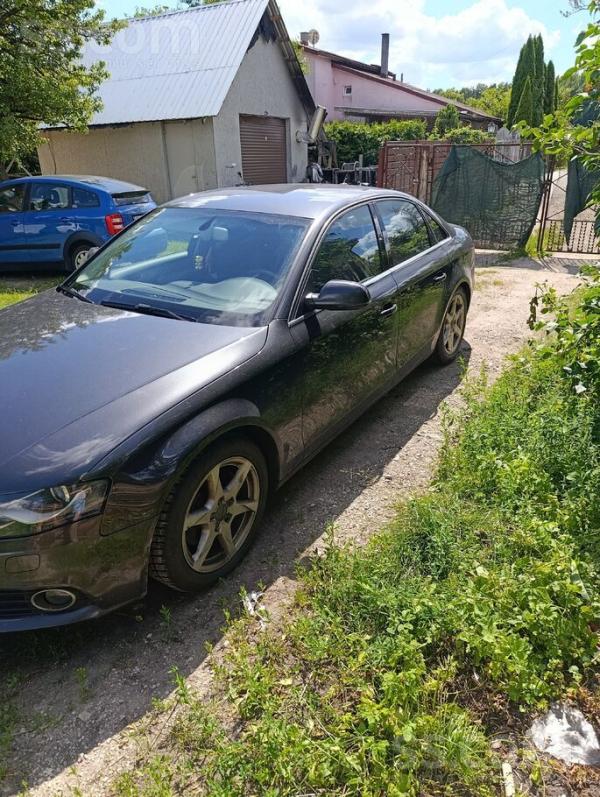 Black Audi A4 2009 in Riga, with an engine capacity of 2.00 L and mileage of 338 thousand km for 4300 €, photo 3 on AUTOMOTO.COM.LV