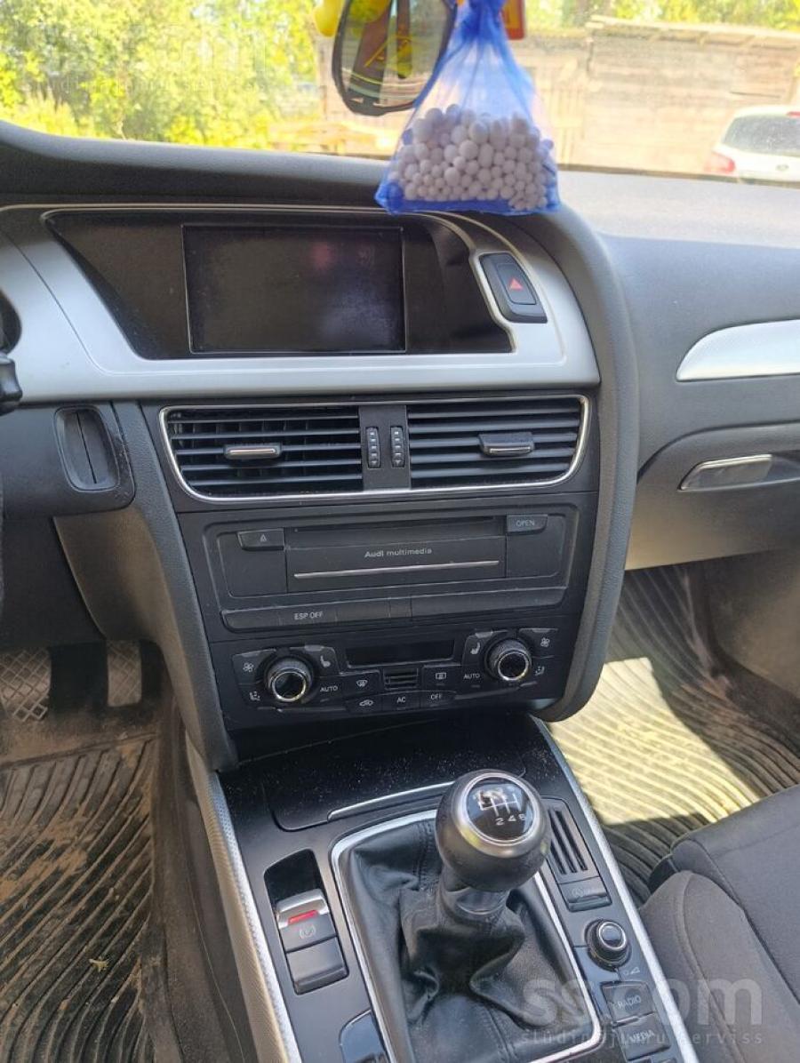 Melns Audi A4 2009 Rīga, ar dzinēja tilpumu 2.00 L un nobraukumu 338 tūkst. km par 4300 €, foto 15 vietnē AUTOMOTO.COM.LV