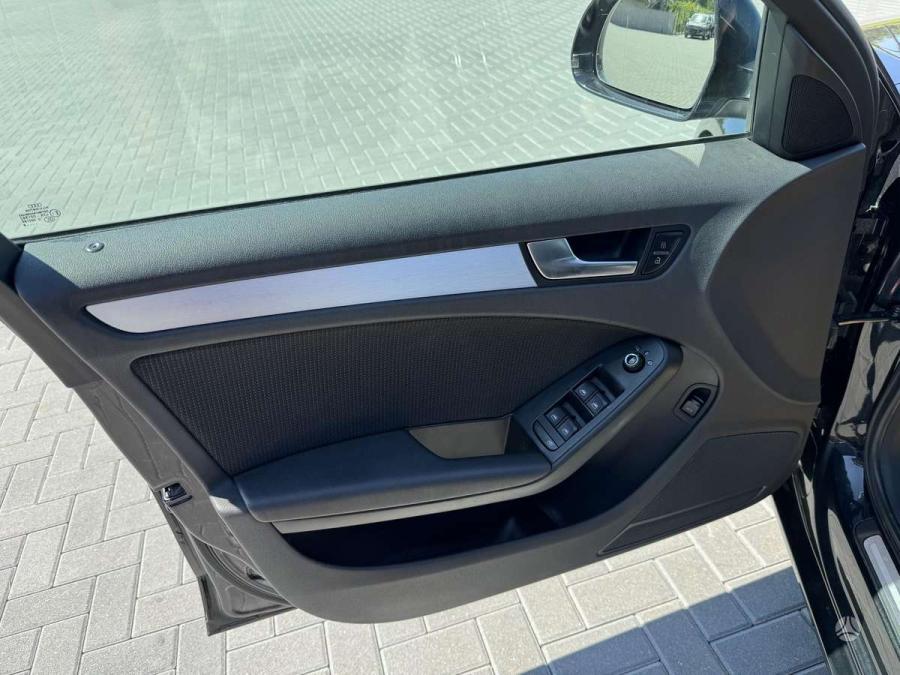 Melns Audi A4 2009 Telšiai, ar dzinēja tilpumu 1.97 L un nobraukumu 254 tūkst. km par 6300 €, foto 18 vietnē AUTOMOTO.COM.LV