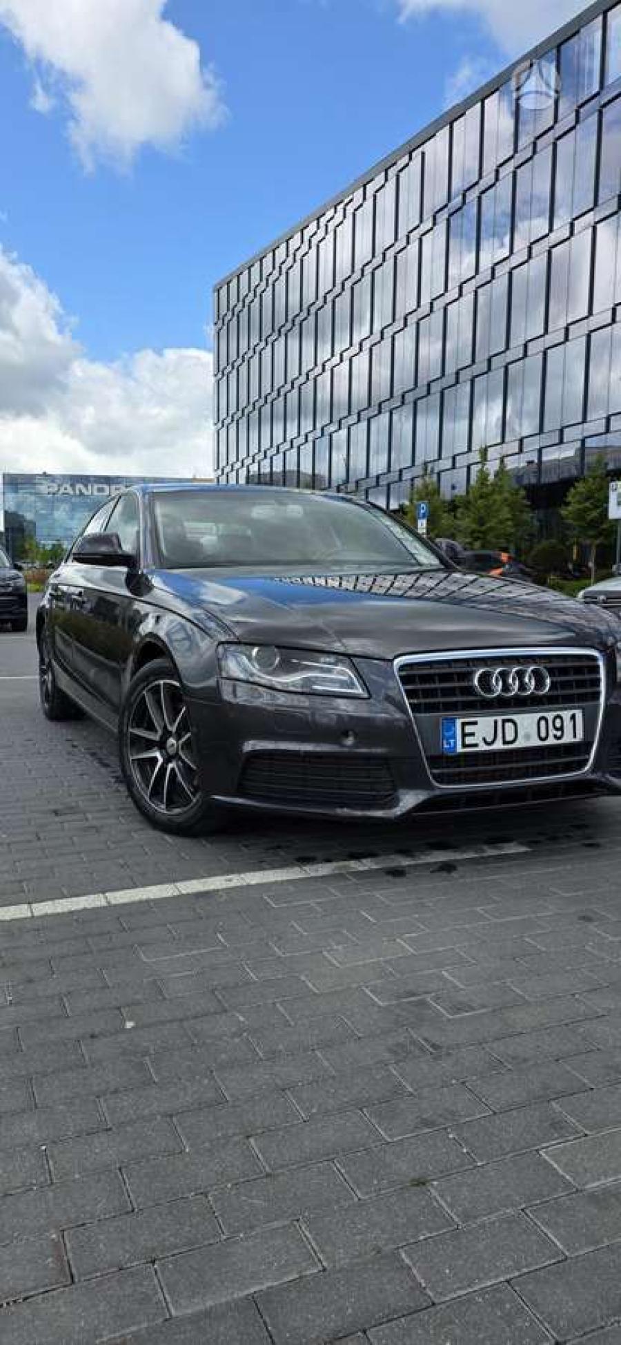 Black Audi A4 2009 in Vilnius, with an engine capacity of 1.80 L and mileage of 206 thousand km for 3200 €, photo 1 on AUTOMOTO.COM.LV