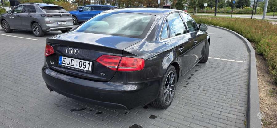 Black Audi A4 2009 in Vilnius, with an engine capacity of 1.80 L and mileage of 206 thousand km for 3200 €, photo 17 on AUTOMOTO.COM.LV
