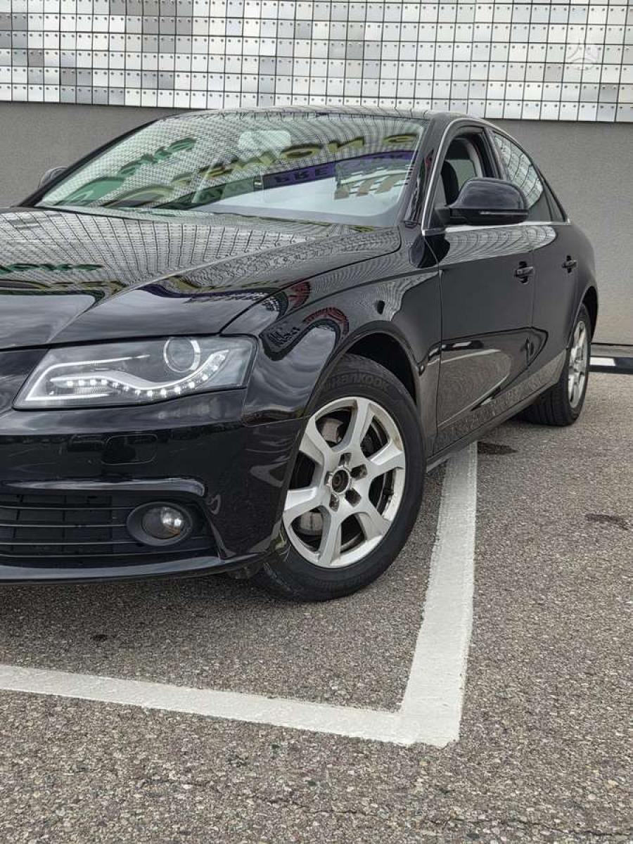 Black Audi A4 2009 in Kaunas, with an engine capacity of 1.80 L and mileage of 159 thousand km for 5400 €, photo 3 on AUTOMOTO.COM.LV
