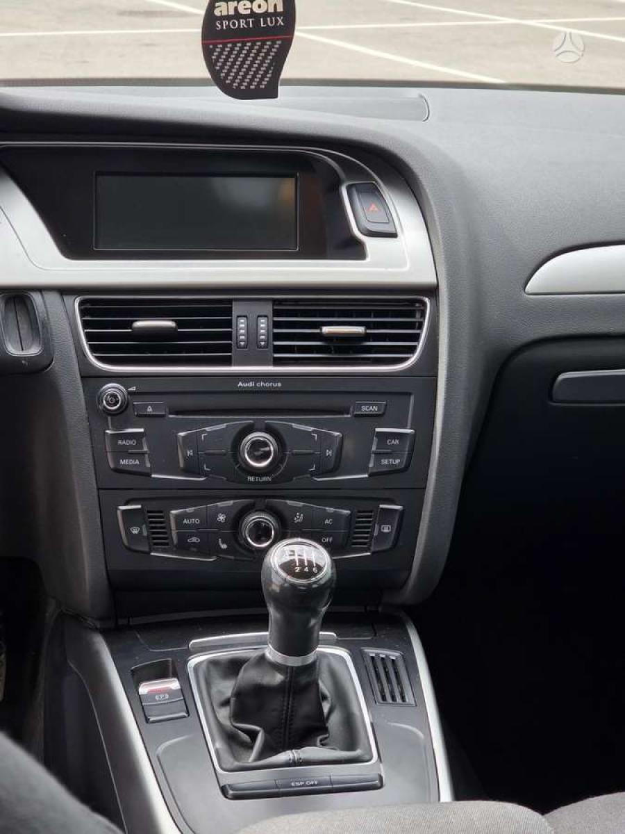 Black Audi A4 2009 in Kaunas, with an engine capacity of 1.80 L and mileage of 159 thousand km for 5400 €, photo 12 on AUTOMOTO.COM.LV