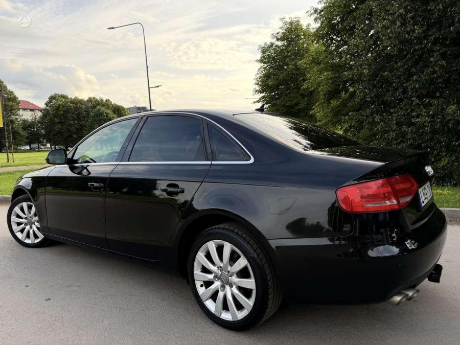 Melns Audi A4 2009 Kauņa, ar dzinēja tilpumu 1.97 L un nobraukumu 352 tūkst. km par 4800 €, foto 5 vietnē AUTOMOTO.COM.LV