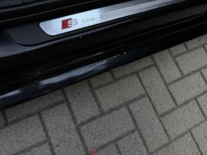 Black Audi A4 2009 in Riga, with an engine capacity of 2.00 L and mileage of 355 thousand km for 4990 €, photo 12 on AUTOMOTO.COM.LV