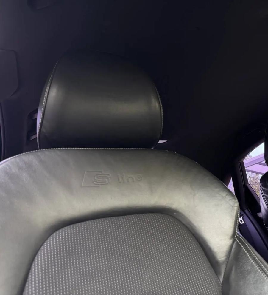 Black Audi A4 2009 in Riga, with an engine capacity of 2.00 L and mileage of 355 thousand km for 4990 €, photo 14 on AUTOMOTO.COM.LV