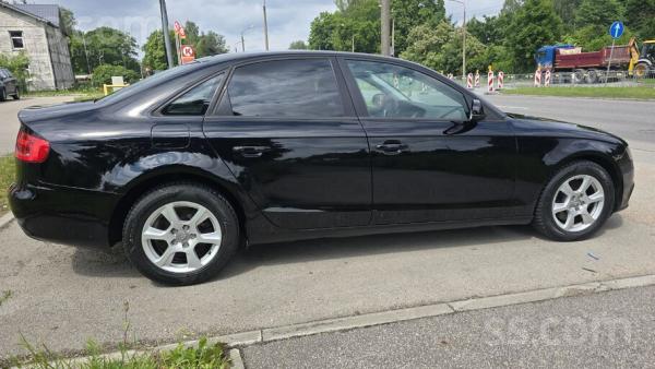 Black Audi A4 2010 in Riga, with an engine capacity of 2.00 L and mileage of 357 thousand km for 5800 €, photo 2 on AUTOMOTO.COM.LV
