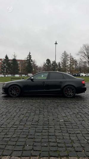 Black Audi A4 2010 in Vilnius, with an engine capacity of 2.70 L and mileage of 311 thousand km for 10700 €, photo 4 on AUTOMOTO.COM.LV