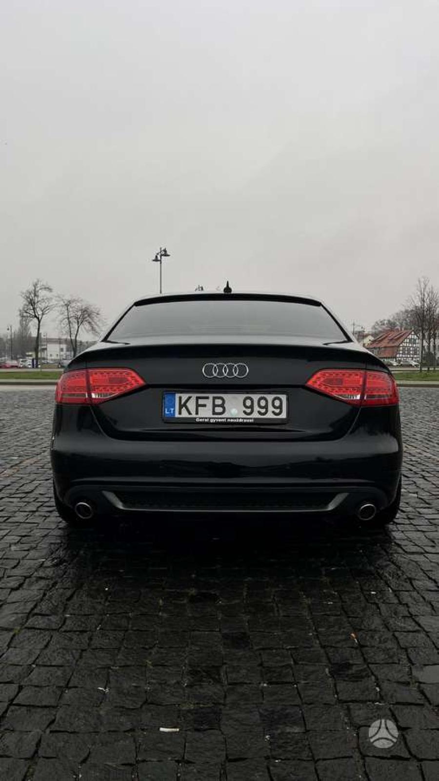 Black Audi A4 2010 in Vilnius, with an engine capacity of 2.70 L and mileage of 311 thousand km for 10700 €, photo 6 on AUTOMOTO.COM.LV