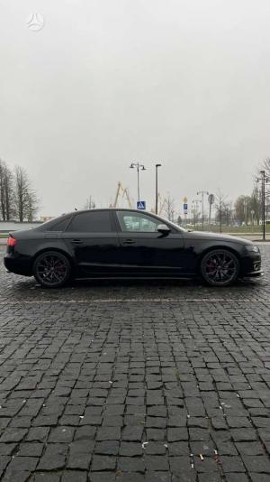 Black Audi A4 2010 in Vilnius, with an engine capacity of 2.70 L and mileage of 311 thousand km for 10700 €, photo 10 on AUTOMOTO.COM.LV