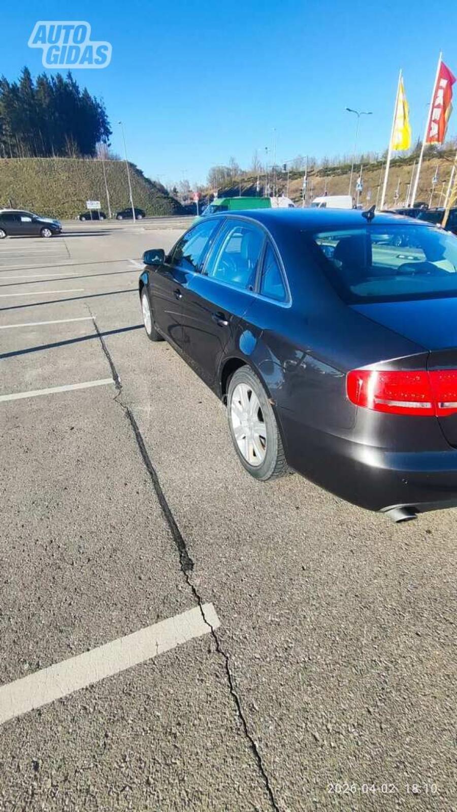 Black Audi A4 2010 in Vilnius, with an engine capacity of 2.70 L and mileage of 363 thousand km for 3200 €, photo 4 on AUTOMOTO.COM.LV