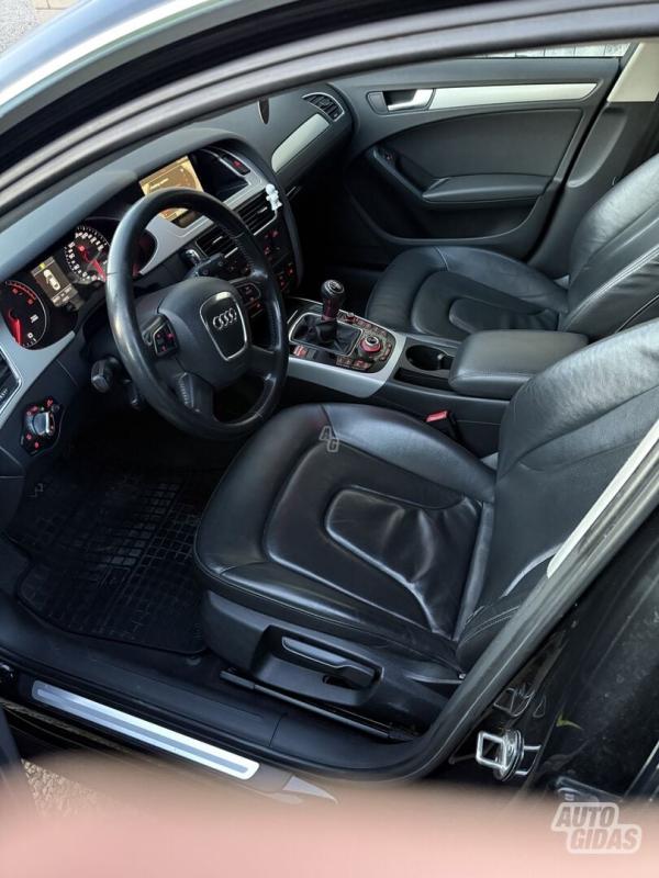 Melns Audi A4 2010 Panevēža, ar dzinēja tilpumu 2.00 L un nobraukumu 300 tūkst. km par 6200 €, foto 9 vietnē AUTOMOTO.COM.LV
