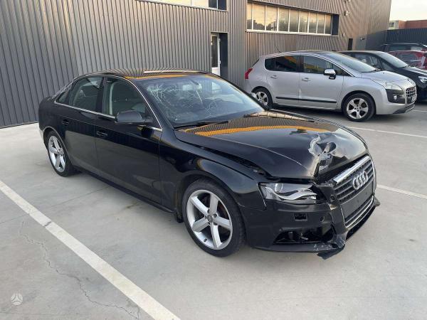 Black Audi A4 2010 in Klaipeda, with an engine capacity of 1.97 L and mileage of 382 thousand km for 2200 €, photo 5 on AUTOMOTO.COM.LV