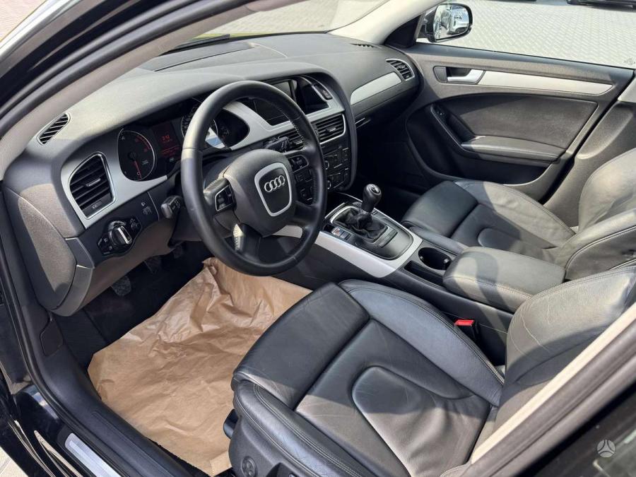 Melns Audi A4 2010 Telšiai, ar dzinēja tilpumu 1.97 L un nobraukumu 245 tūkst. km par 5300 €, foto 16 vietnē AUTOMOTO.COM.LV