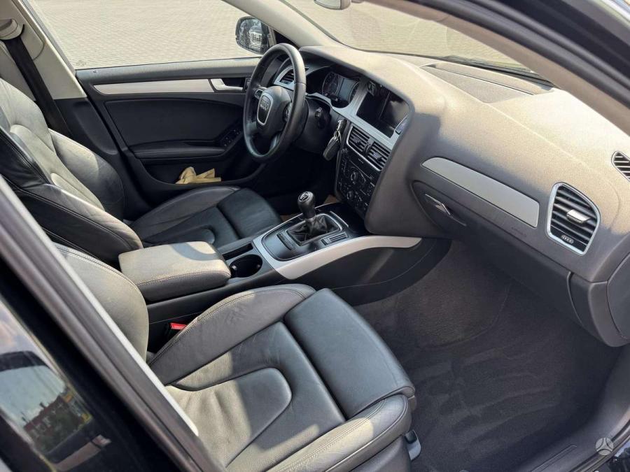 Melns Audi A4 2010 Telšiai, ar dzinēja tilpumu 1.97 L un nobraukumu 245 tūkst. km par 5300 €, foto 22 vietnē AUTOMOTO.COM.LV