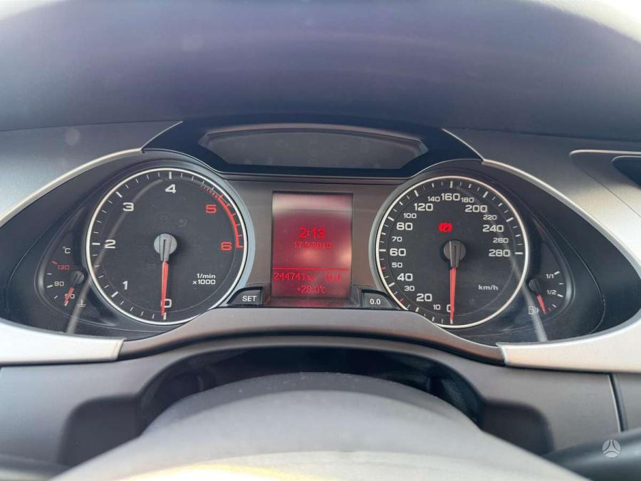 Melns Audi A4 2010 Telšiai, ar dzinēja tilpumu 1.97 L un nobraukumu 245 tūkst. km par 5300 €, foto 23 vietnē AUTOMOTO.COM.LV