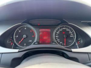 Melns Audi A4 2010 Telšiai, ar dzinēja tilpumu 1.97 L un nobraukumu 245 tūkst. km par 5300 €, foto 33 vietnē AUTOMOTO.COM.LV