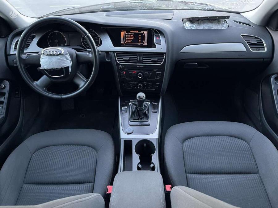 Black Audi A4 2010 in Klaipeda, with an engine capacity of 1.97 L and mileage of 382 thousand km for 2100 €, photo 19 on AUTOMOTO.COM.LV
