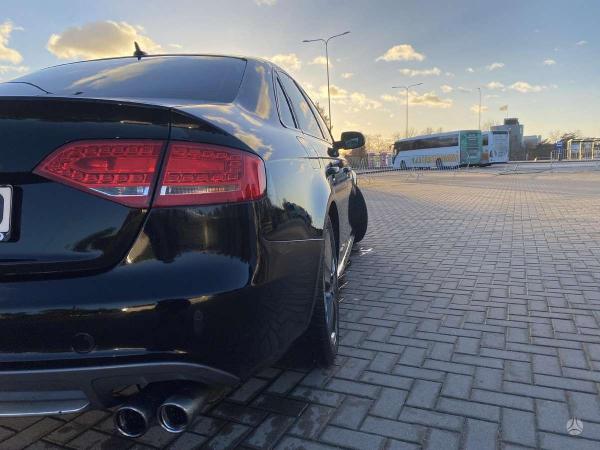 Melns Audi A4 2011 Druskininkai, ar dzinēja tilpumu 1.80 L un nobraukumu 172 tūkst. km par 6400 €, foto 5 vietnē AUTOMOTO.COM.LV