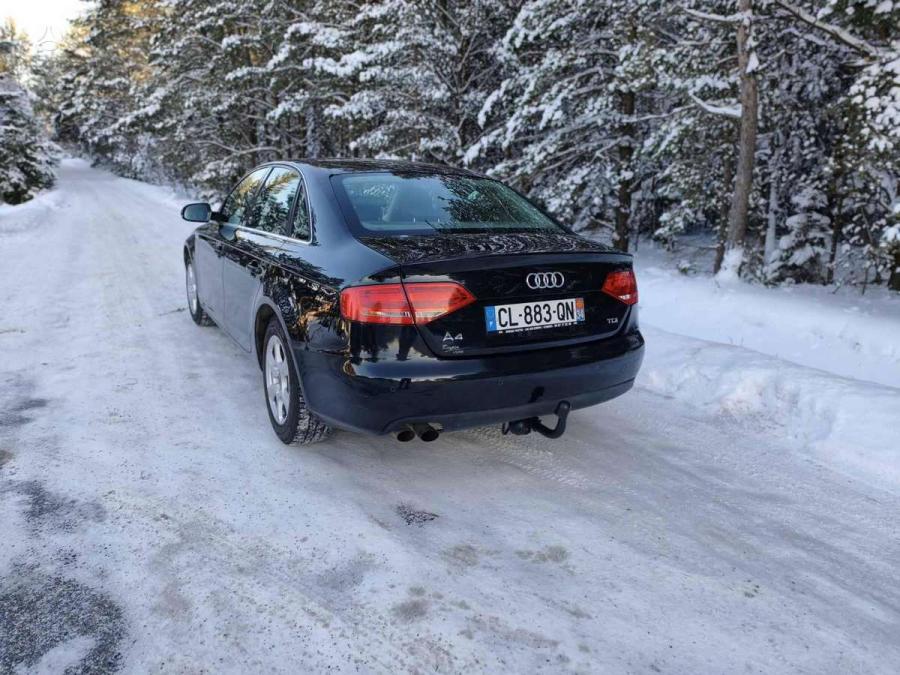 Black Audi A4 2011 in Utena, with an engine capacity of 1.97 L and mileage of 233 thousand km for 5900 €, photo 3 on AUTOMOTO.COM.LV