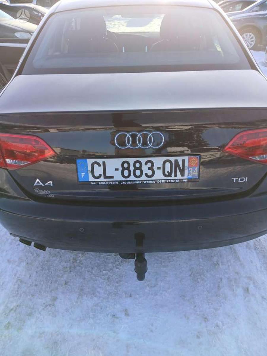Black Audi A4 2011 in Utena, with an engine capacity of 1.97 L and mileage of 233 thousand km for 5900 €, photo 14 on AUTOMOTO.COM.LV