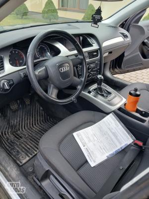Melns Audi A4 2011 Panevēža, ar dzinēja tilpumu 2.00 L un nobraukumu 230 tūkst. km par 5100 €, foto 7 vietnē AUTOMOTO.COM.LV
