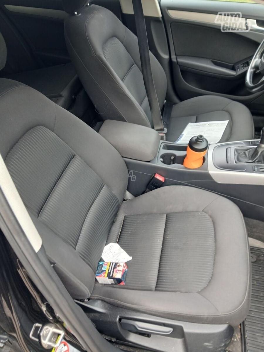 Melns Audi A4 2011 Panevēža, ar dzinēja tilpumu 2.00 L un nobraukumu 230 tūkst. km par 5100 €, foto 8 vietnē AUTOMOTO.COM.LV