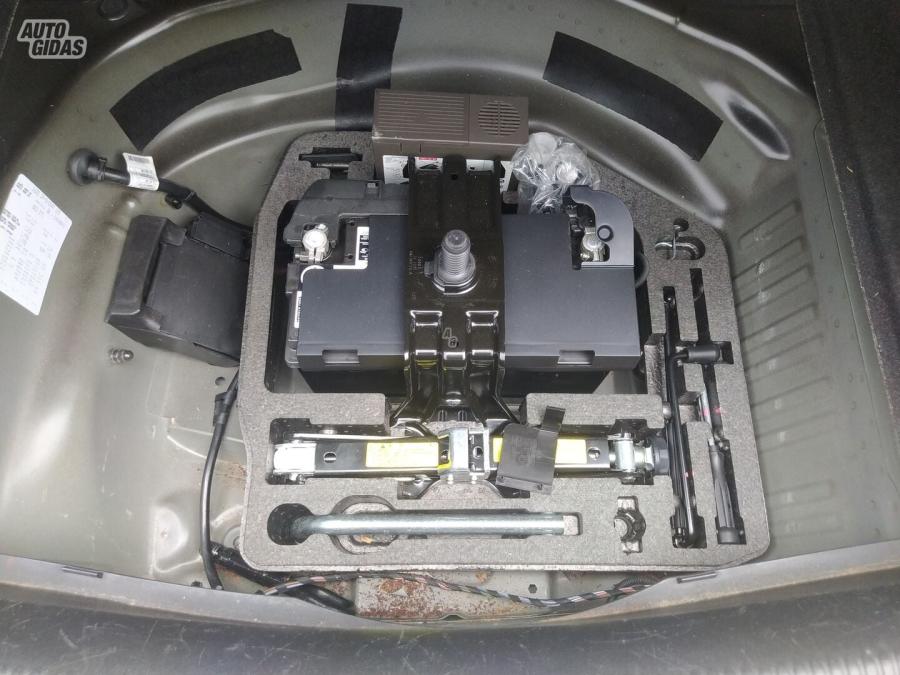 Black Audi A4 2011 in Kaunas, with an engine capacity of 2.00 L and mileage of 265 thousand km for 4200 €, photo 13 on AUTOMOTO.COM.LV