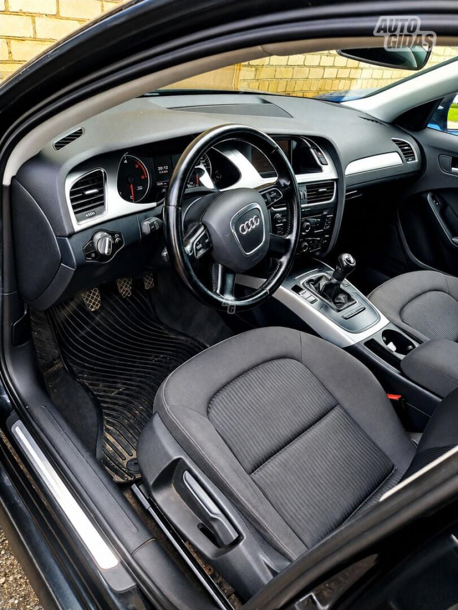 Melns Audi A4 2011 Kauņa, ar dzinēja tilpumu 2.00 L un nobraukumu 265 tūkst. km par 4000 €, foto 8 vietnē AUTOMOTO.COM.LV