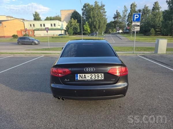 Melns Audi A4 2011 Daugavpils, ar dzinēja tilpumu 2.00 L un nobraukumu 265 tūkst. km par 7990 €, foto 7 vietnē AUTOMOTO.COM.LV