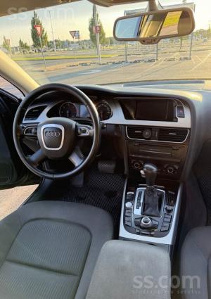Black Audi A4 2011 in Riga, with an engine capacity of 2.00 L and mileage of 307 thousand km for 5700 €, photo 12 on AUTOMOTO.COM.LV