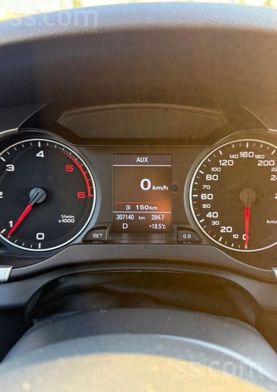 Black Audi A4 2011 in Riga, with an engine capacity of 2.00 L and mileage of 307 thousand km for 5700 €, photo 16 on AUTOMOTO.COM.LV