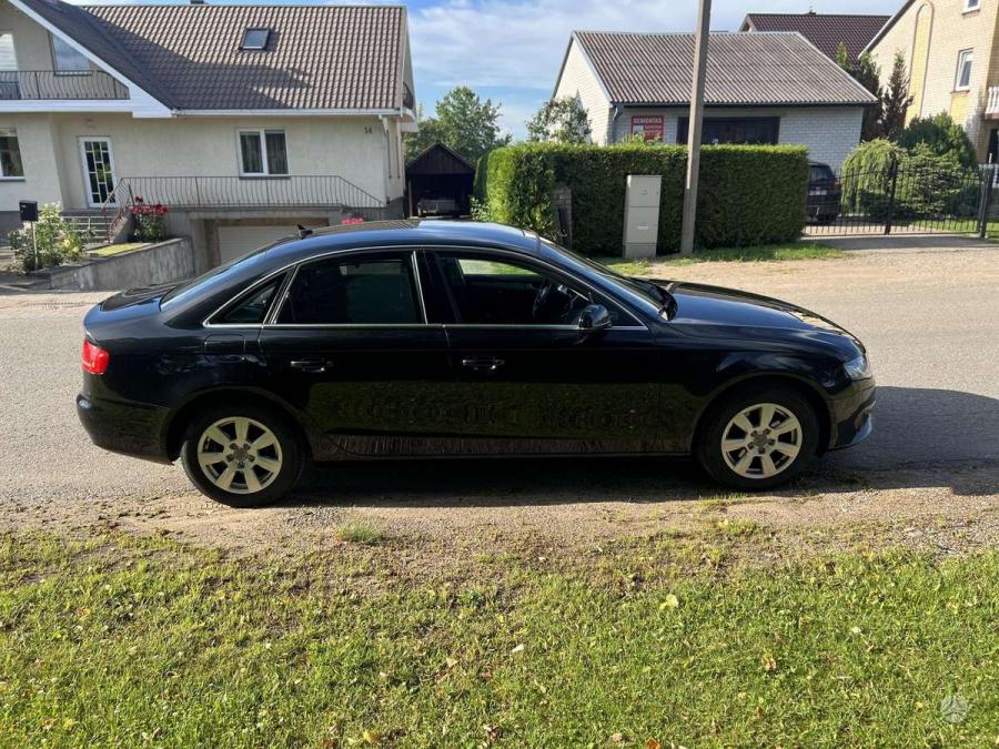 Black Audi A4 2011 in Utena, with an engine capacity of 2.00 L and mileage of 270 thousand km for 5850 €, photo 13 on AUTOMOTO.COM.LV