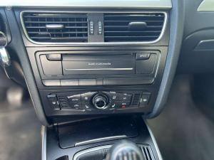 Black Audi A4 2011 in Utena, with an engine capacity of 2.00 L and mileage of 270 thousand km for 5850 €, photo 21 on AUTOMOTO.COM.LV