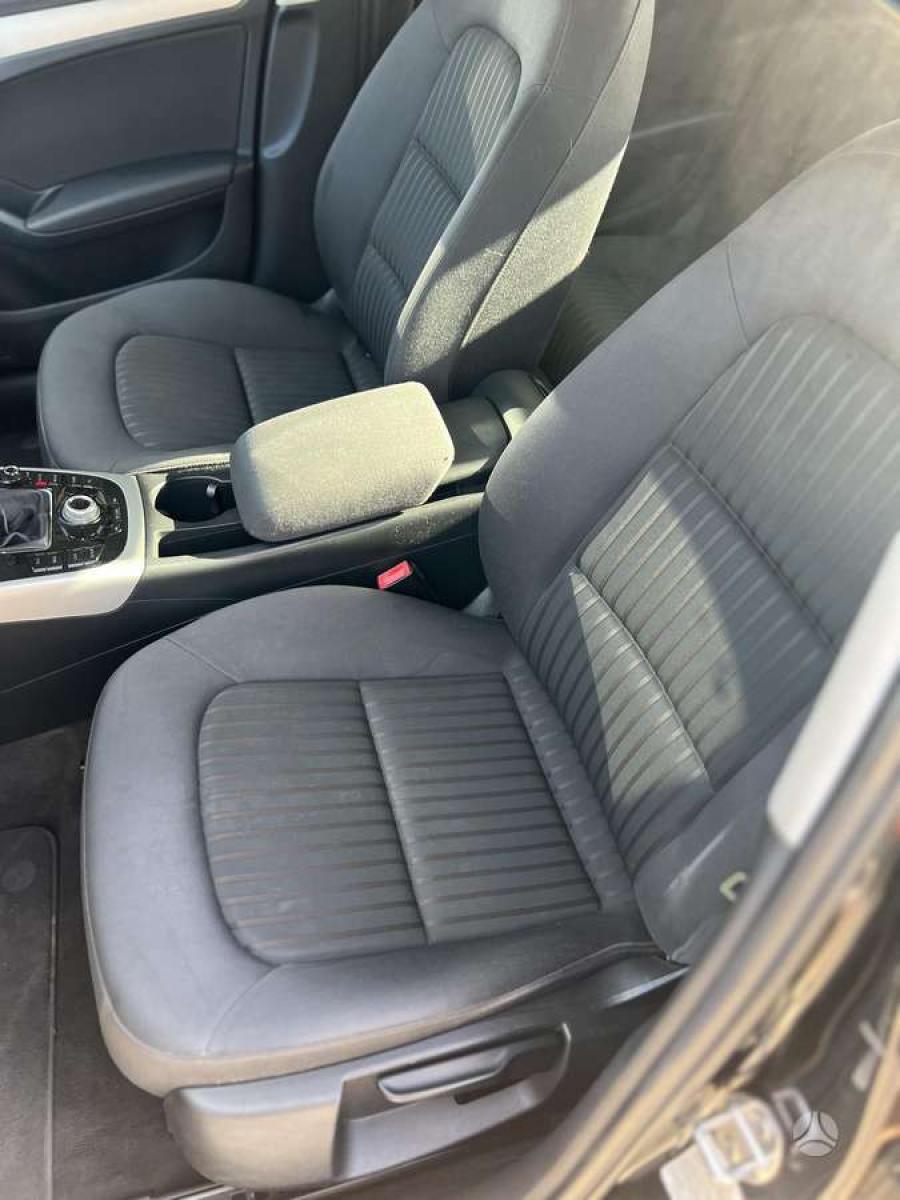 Black Audi A4 2011 in Utena, with an engine capacity of 1.97 L and mileage of 270 thousand km for 5850 €, photo 17 on AUTOMOTO.COM.LV