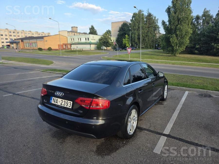 Black Audi A4 2011 in Daugavpils, with an engine capacity of 2.00 L and mileage of 264 thousand km for 7500 €, photo 6 on AUTOMOTO.COM.LV