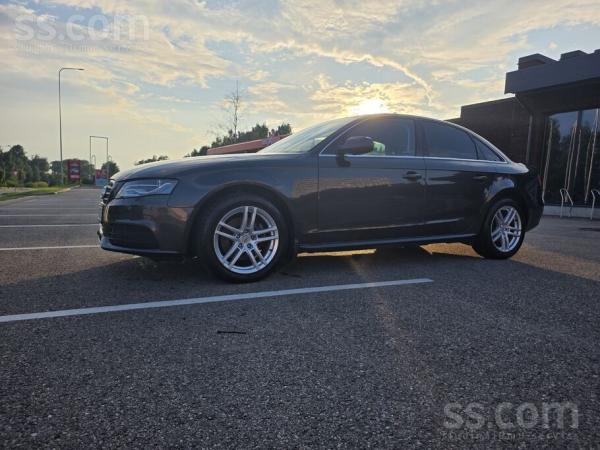 Black Audi A4 2011 in Daugavpils, with an engine capacity of 2.00 L and mileage of 264 thousand km for 7500 €, photo 9 on AUTOMOTO.COM.LV
