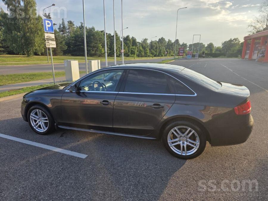 Black Audi A4 2011 in Daugavpils, with an engine capacity of 2.00 L and mileage of 264 thousand km for 7500 €, photo 11 on AUTOMOTO.COM.LV
