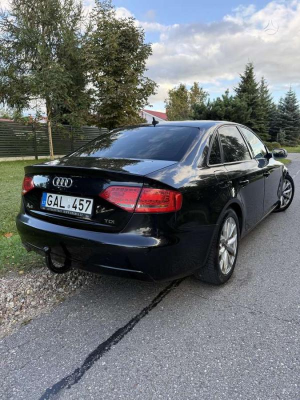 Melns Audi A4 2011 Viļņa, ar dzinēja tilpumu 1.97 L un nobraukumu 267 tūkst. km par 5950 €, foto 6 vietnē AUTOMOTO.COM.LV