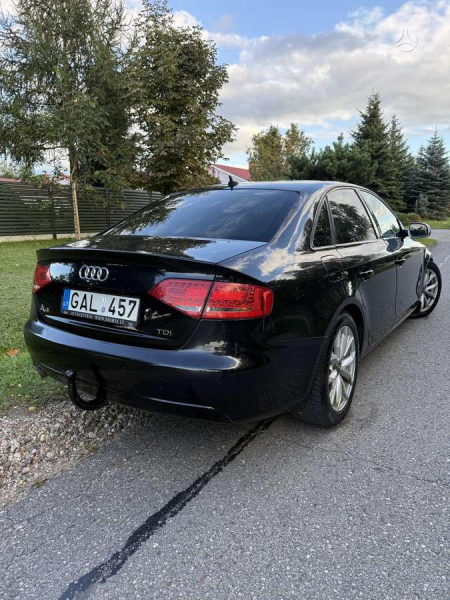 Black Audi A4 2011 in Vilnius, with an engine capacity of 1.97 L and mileage of 267 thousand km for 5950 €, photo 6 on AUTOMOTO.COM.LV