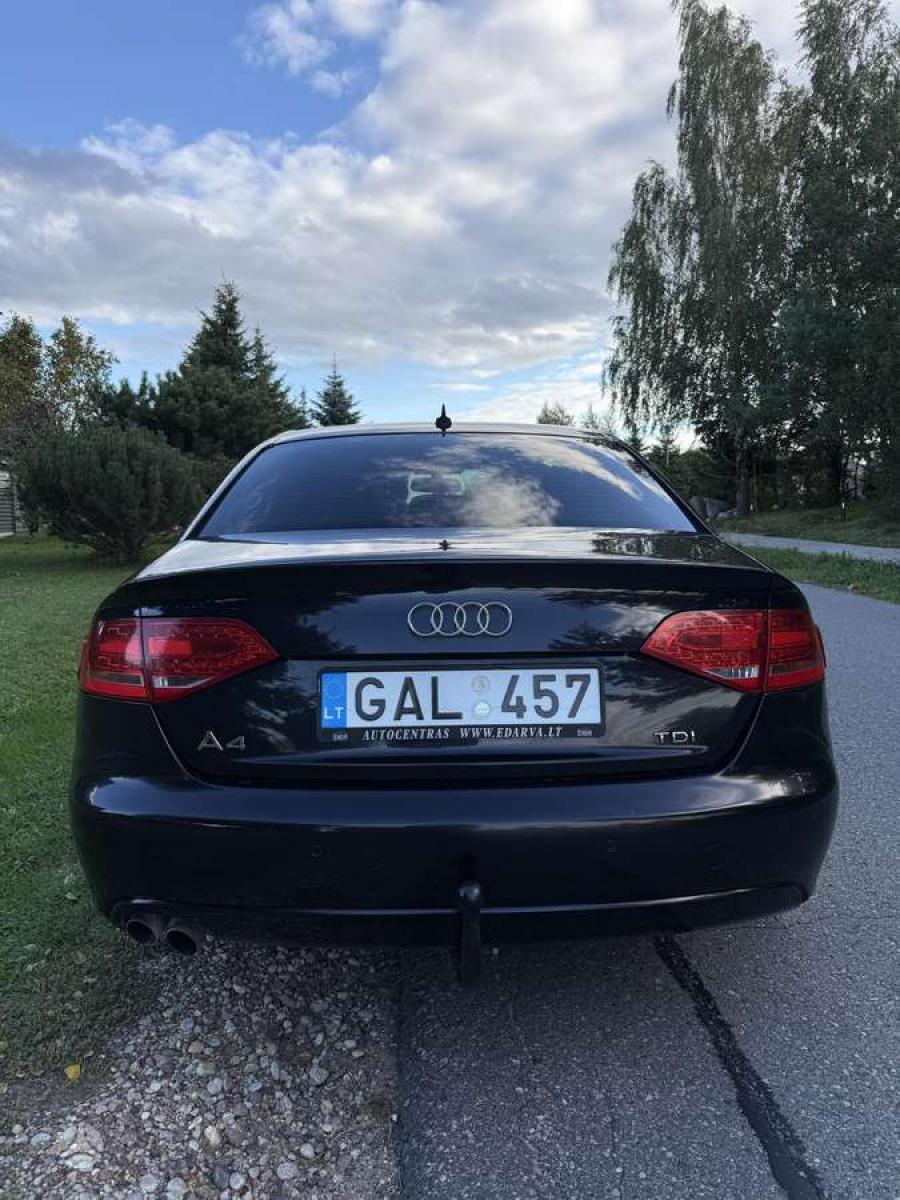 Black Audi A4 2011 in Vilnius, with an engine capacity of 1.97 L and mileage of 267 thousand km for 5950 €, photo 9 on AUTOMOTO.COM.LV