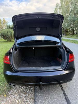 Black Audi A4 2011 in Vilnius, with an engine capacity of 1.97 L and mileage of 267 thousand km for 5950 €, photo 10 on AUTOMOTO.COM.LV