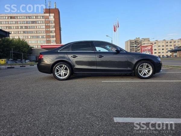 Black Audi A4 2011 in Daugavpils, with an engine capacity of 2.00 L and mileage of 0 thousand km for 7000 €, photo 9 on AUTOMOTO.COM.LV
