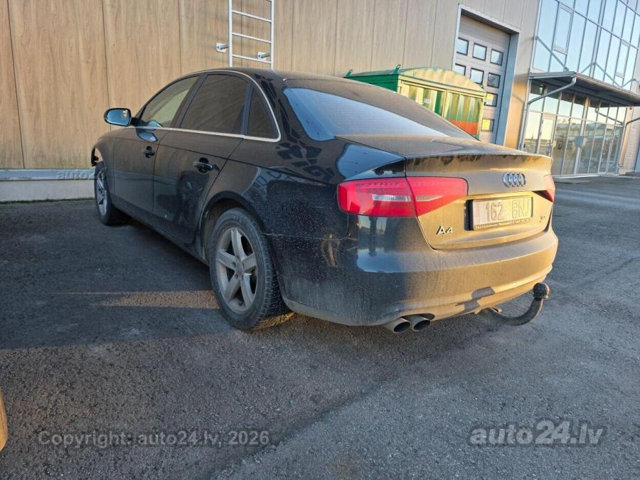 Melns Audi A4 2012 Tallina, ar dzinēja tilpumu 2.00 L un nobraukumu 179 tūkst. km par 7000 €, foto 2 vietnē AUTOMOTO.COM.LV