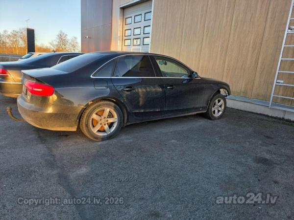 Black Audi A4 2012 in Tallinn, with an engine capacity of 2.00 L and mileage of 179 thousand km for 7000 €, photo 3 on AUTOMOTO.COM.LV