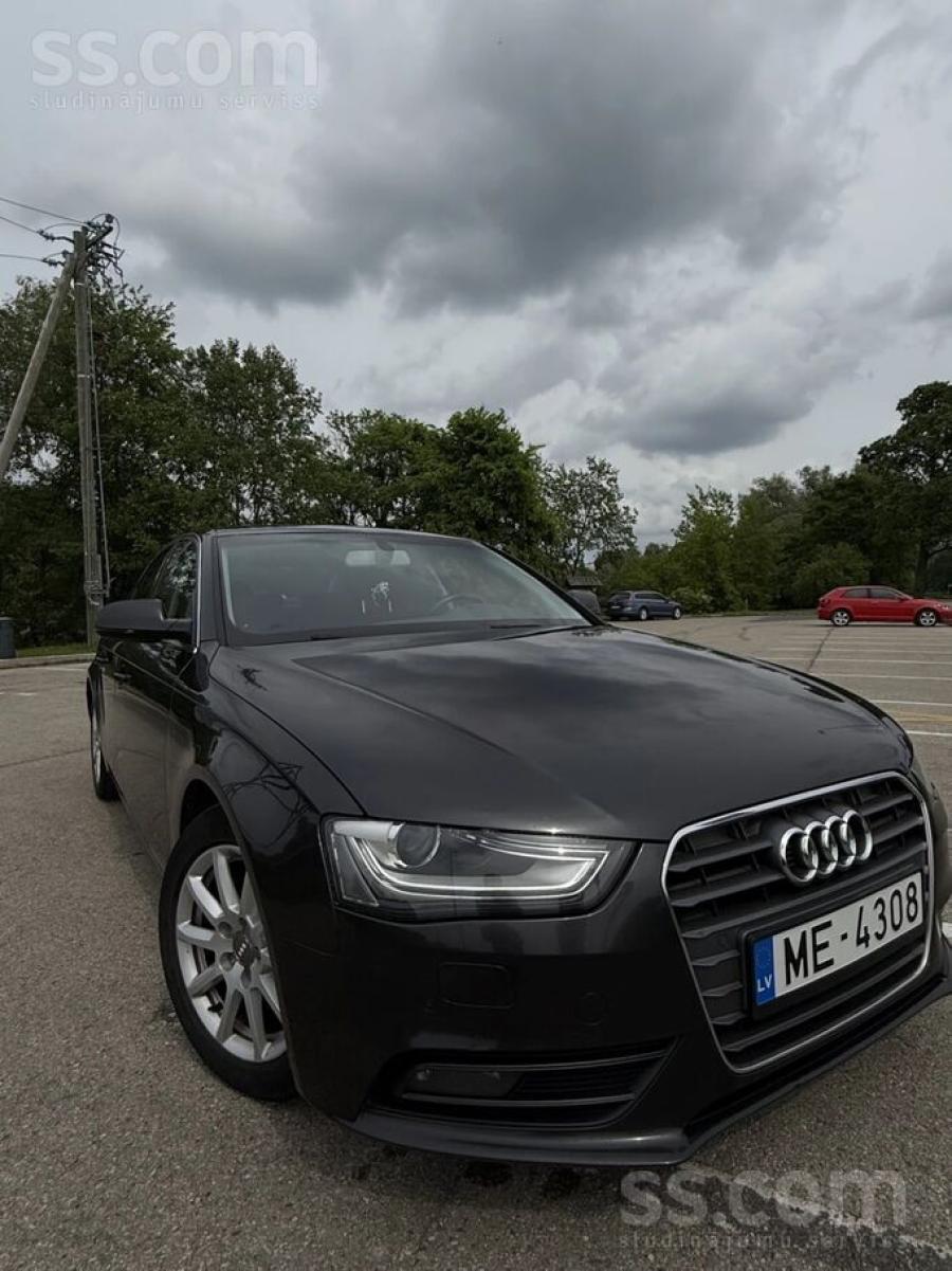 Black Audi A4 2012 in Riga, with an engine capacity of 2.00 L and mileage of 250 thousand km for 7300 €, photo 1 on AUTOMOTO.COM.LV