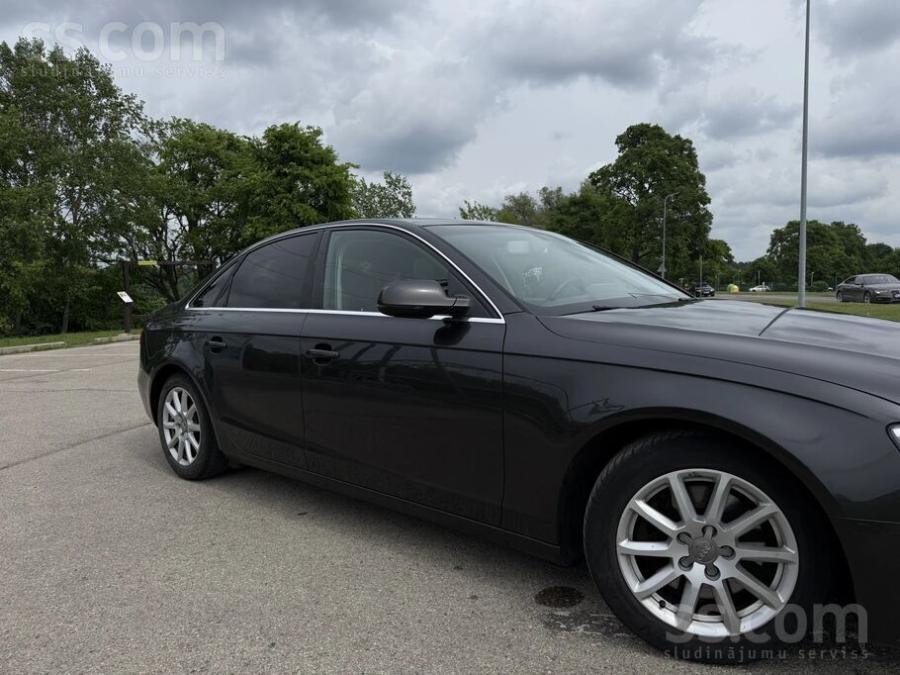 Black Audi A4 2012 in Riga, with an engine capacity of 2.00 L and mileage of 250 thousand km for 7300 €, photo 4 on AUTOMOTO.COM.LV