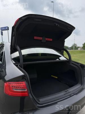 Black Audi A4 2012 in Riga, with an engine capacity of 2.00 L and mileage of 250 thousand km for 7300 €, photo 9 on AUTOMOTO.COM.LV