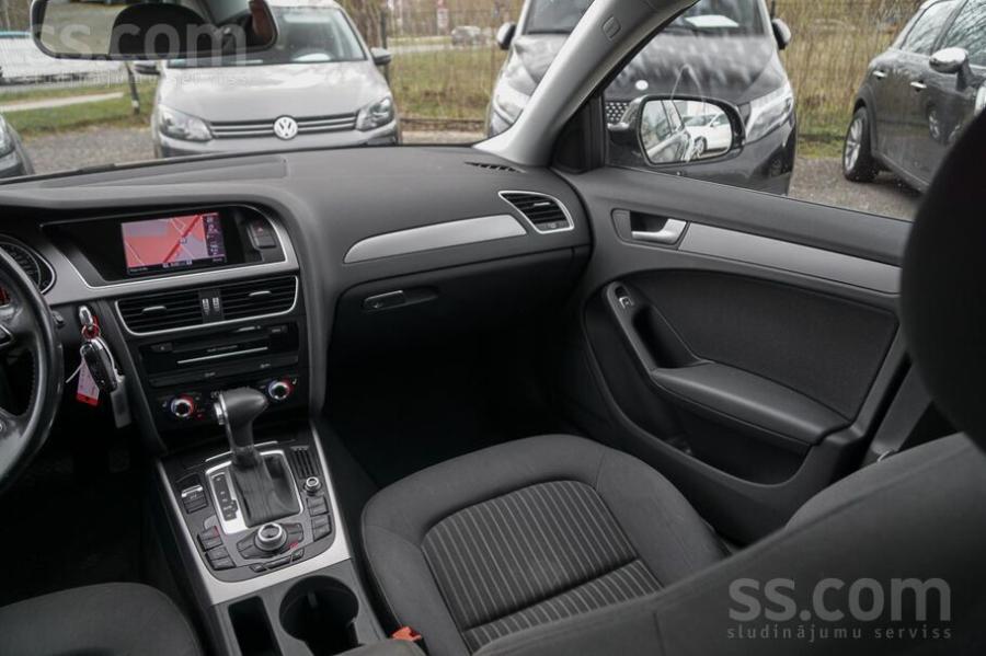 Melns Audi A4 2012 Rīga, ar dzinēja tilpumu 1.80 L un nobraukumu 278 tūkst. km par 9990 €, foto 12 vietnē AUTOMOTO.COM.LV