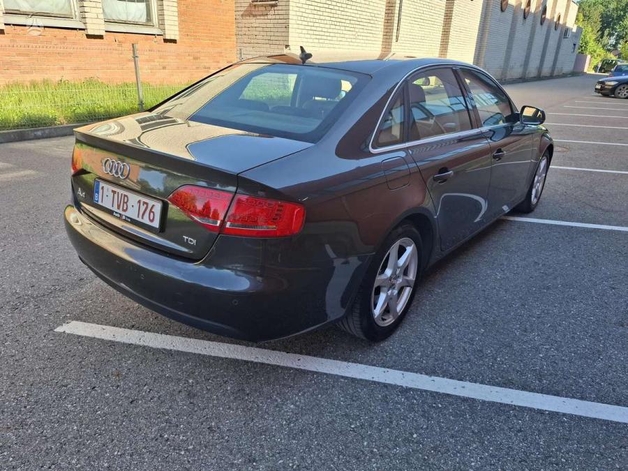 Melns Audi A4 2012 Kauņa, ar dzinēja tilpumu 1.97 L un nobraukumu 220 tūkst. km par 6400 €, foto 8 vietnē AUTOMOTO.COM.LV